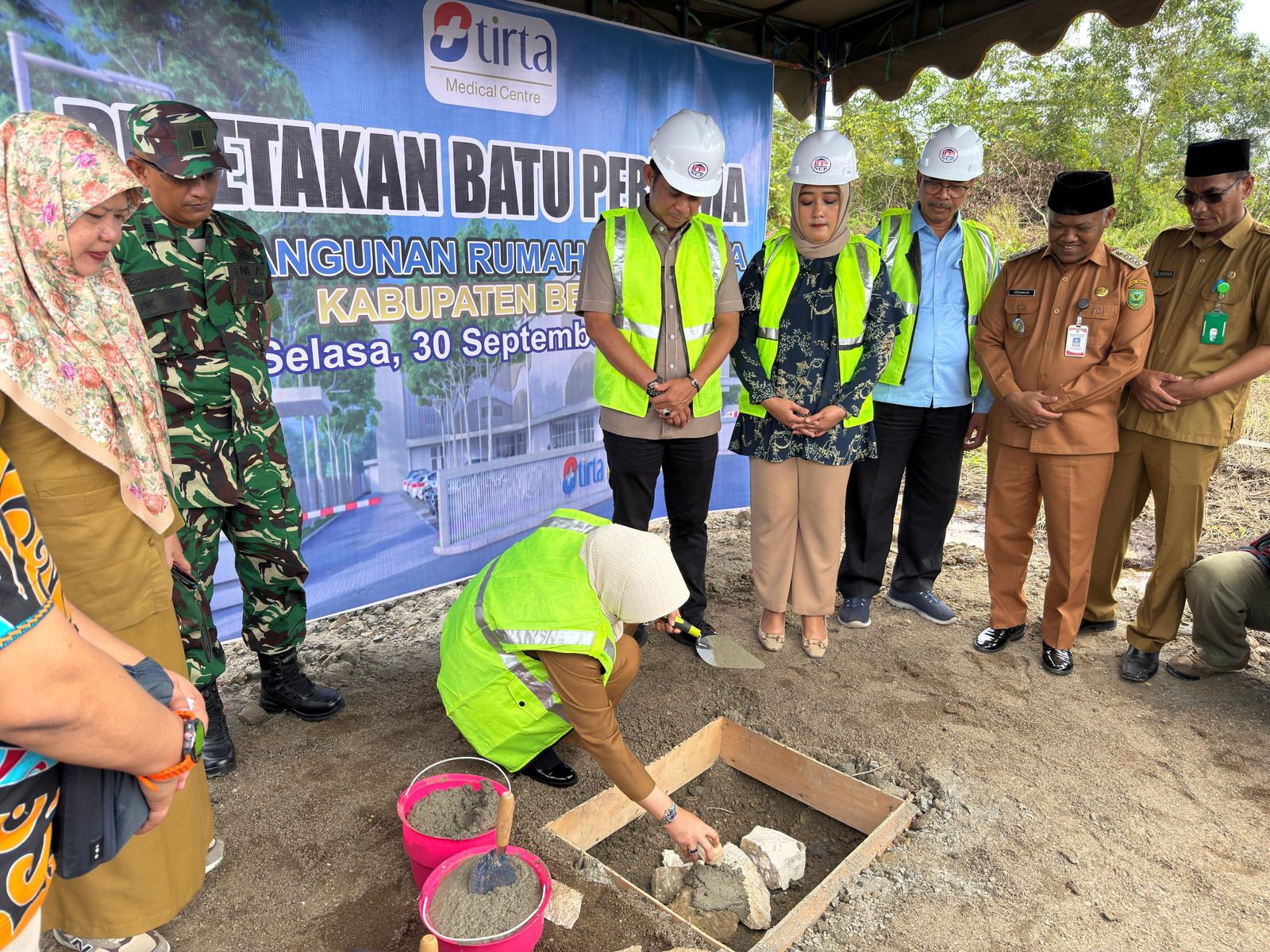 Bupati Berau Letakkan Batu Pertama Pembangunan RS Tipe D Tirta Medical ...